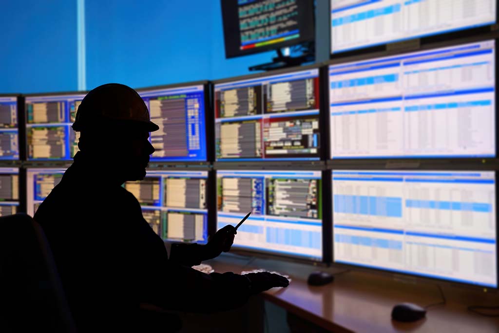 SCADA vs HMI: What's the Difference? - Industrial IoT Data Platform